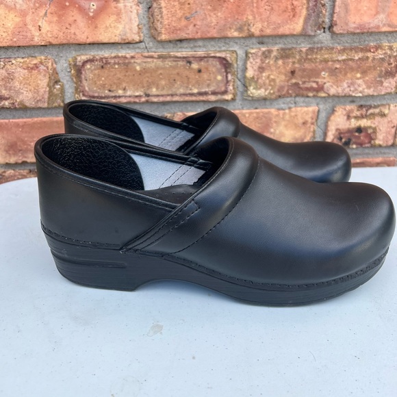 Dansko | Shoes | Dansko Size 4wide | Poshmark